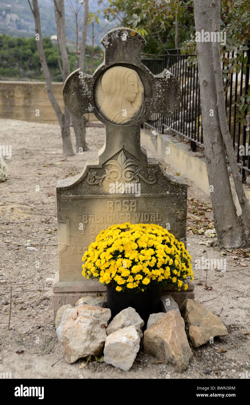 Guadalest cemetery hi-res stock photography and images - Alamy