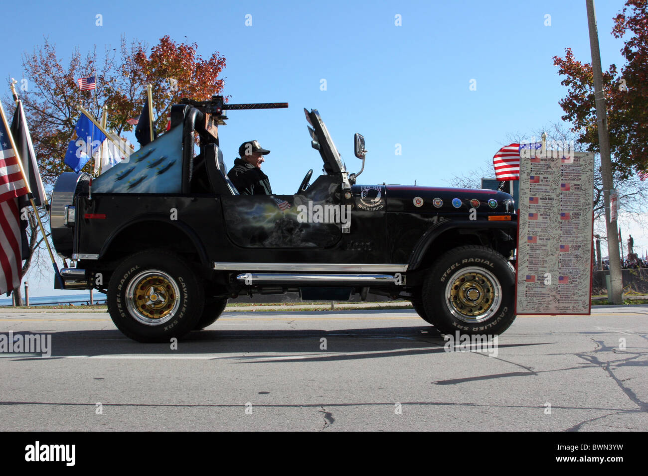 Veteran Memorial parade Milwaukee Wisconsin War Memorial on Lake ...