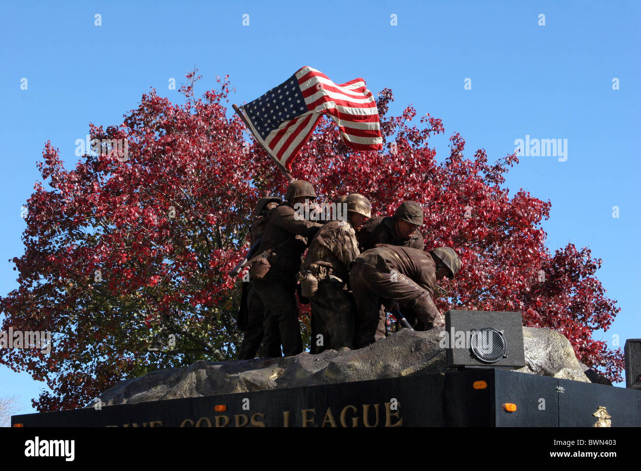 Veteran Memorial parade Milwaukee Wisconsin War Memorial on Lake ...