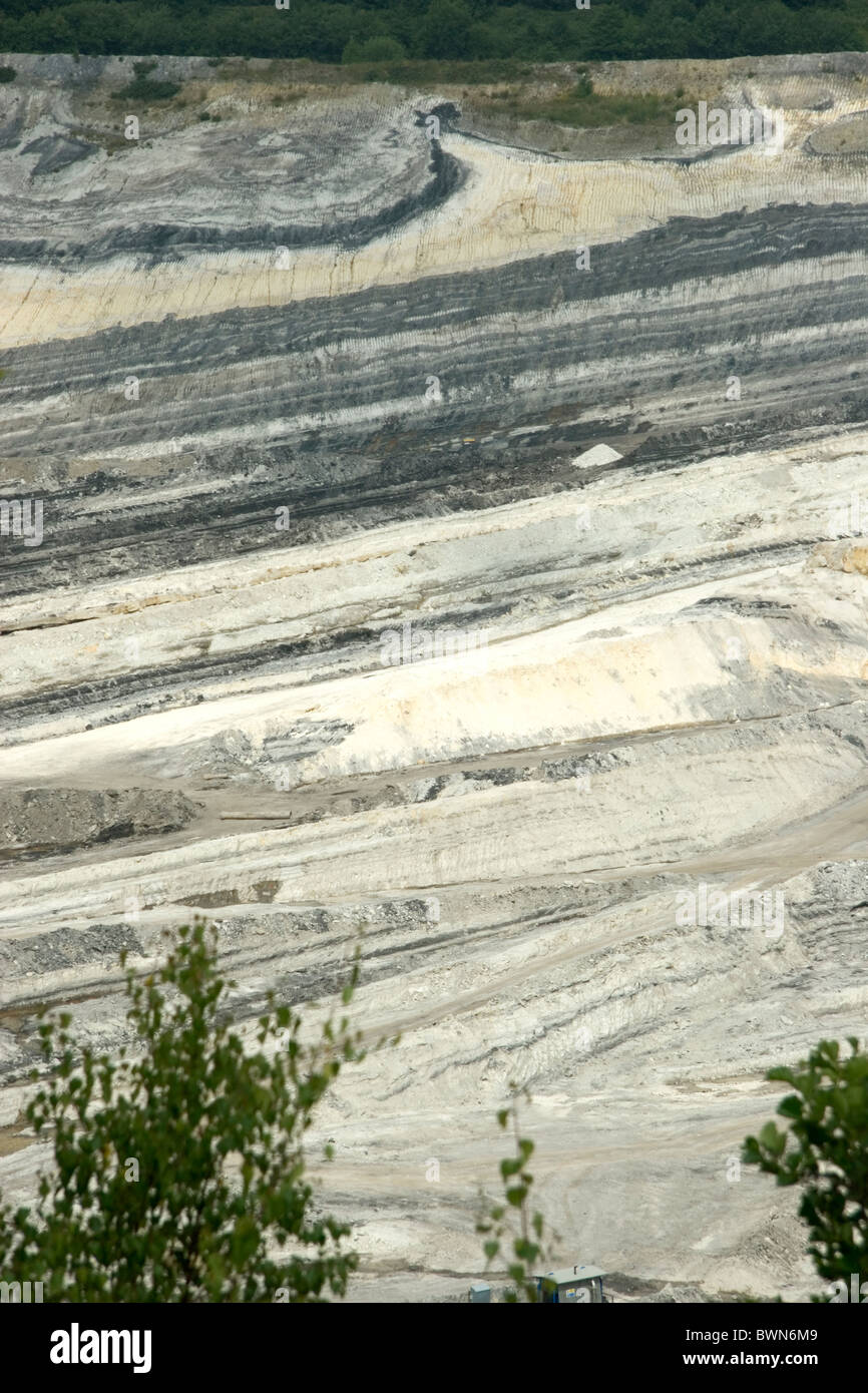 Ball clay quarry showing seams of clay Stock Photo - Alamy