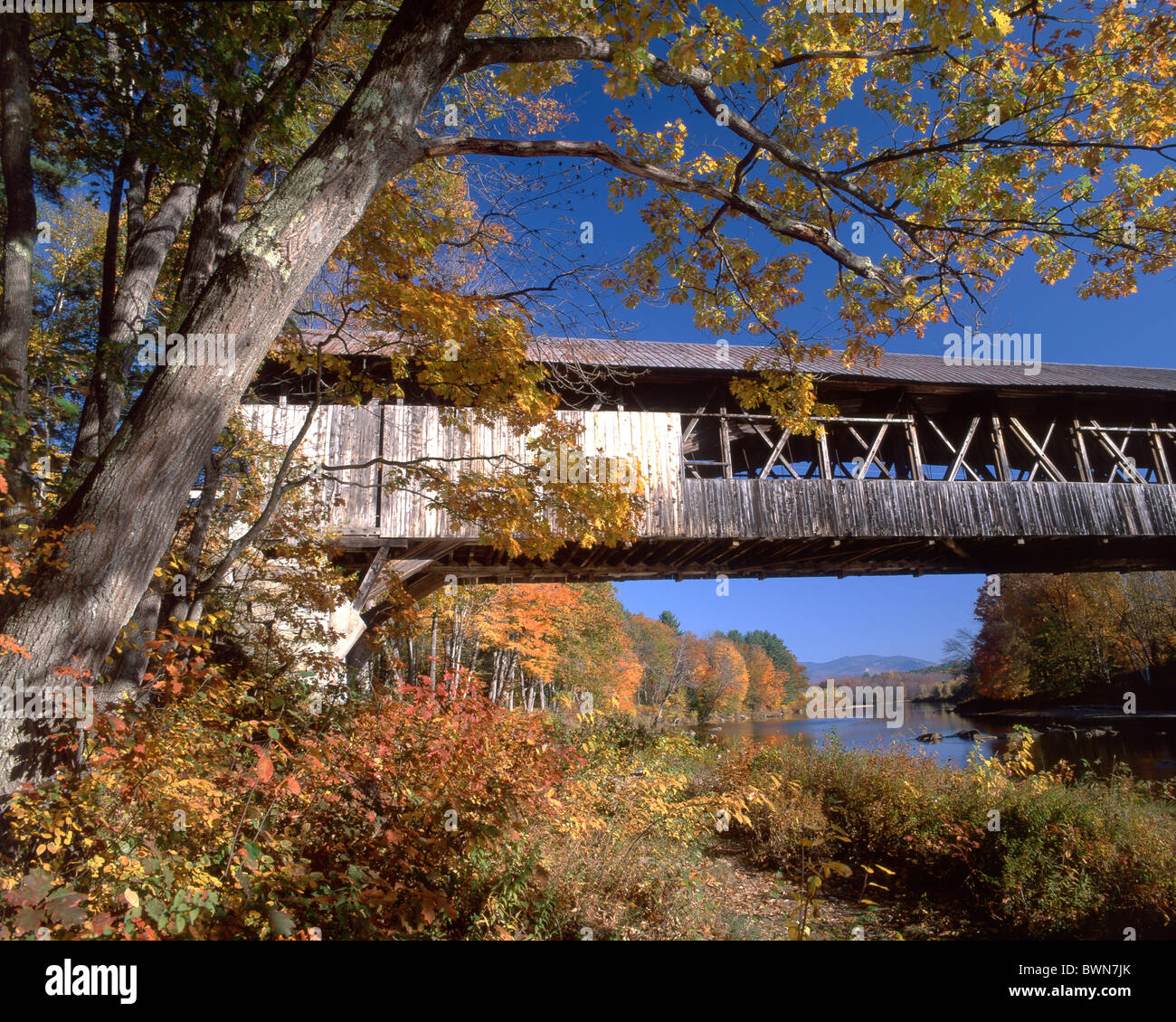 USA America United States North America Indian summer Covered Bridge nr ...