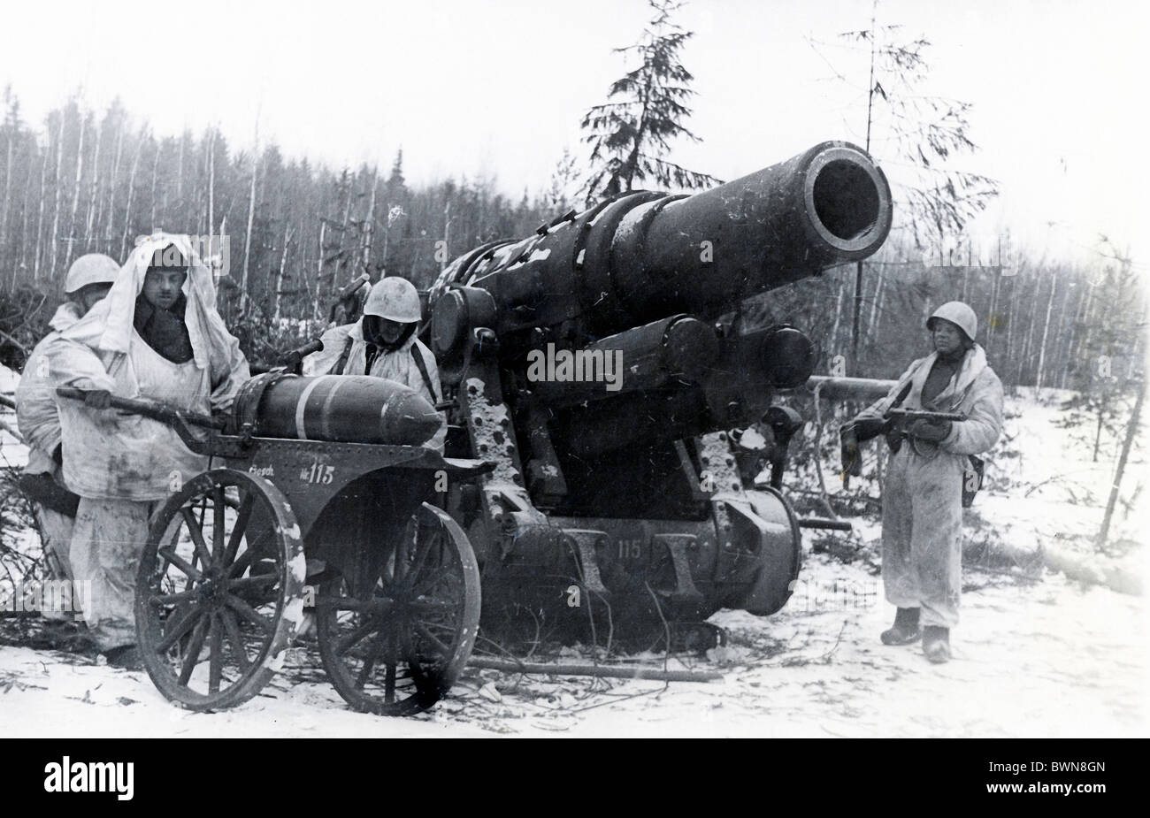 Soviet soldiers Siege of Leningrad 1943 history historical historic ...