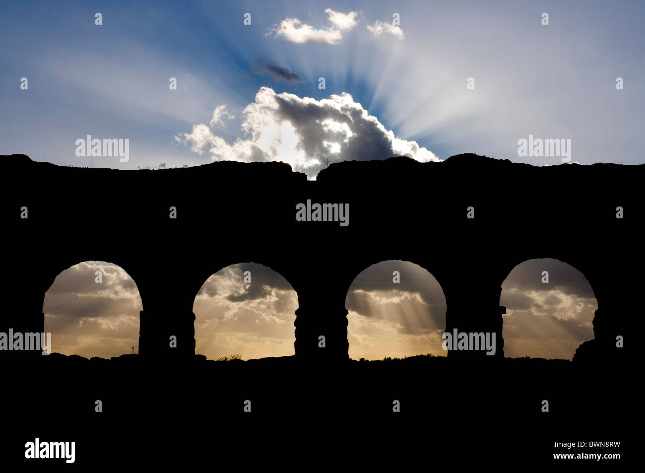 Silhouette aqua claudia aqueduct rome hi-res stock photography and ...
