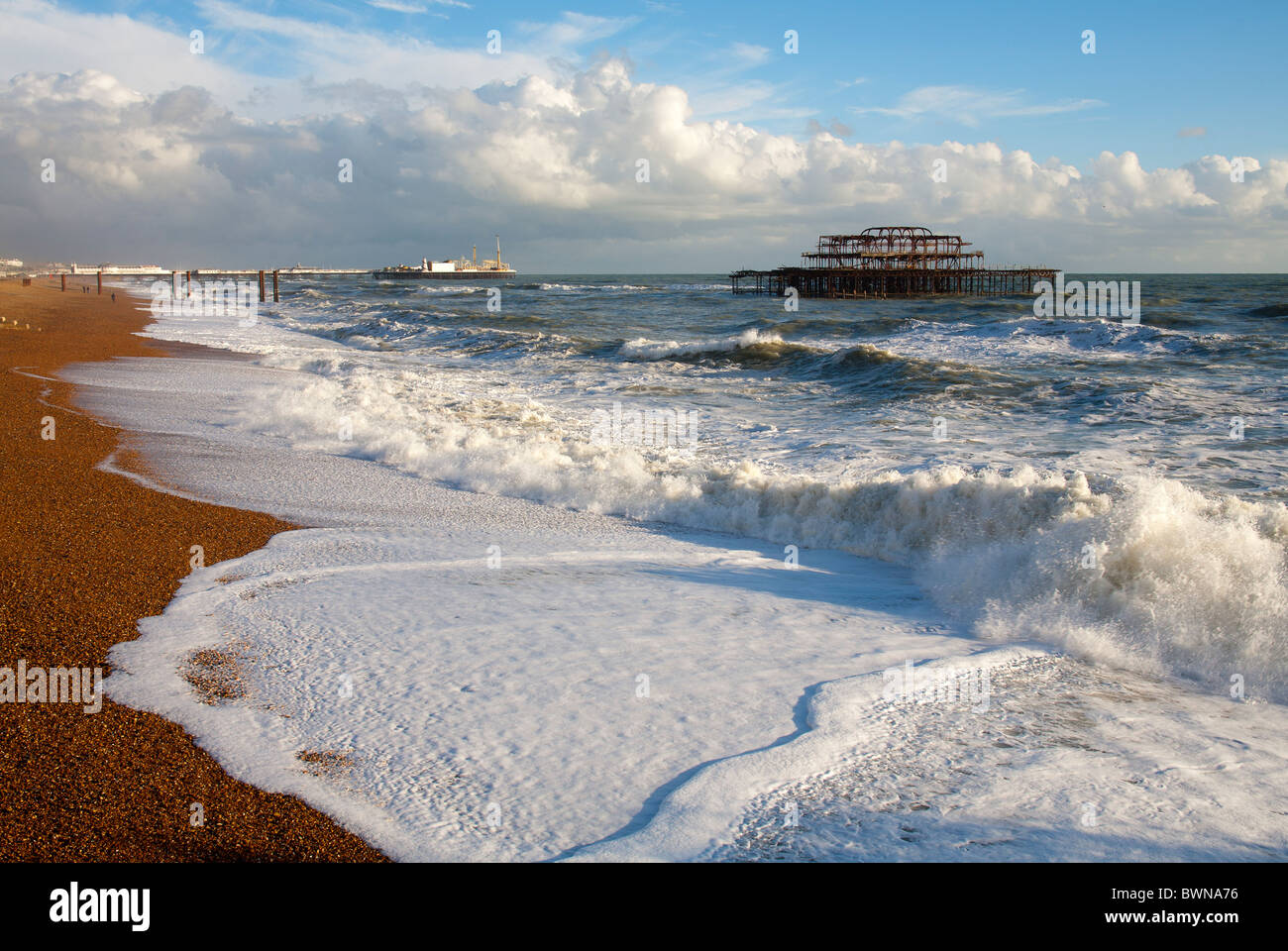 Brighton waves hi-res stock photography and images - Alamy