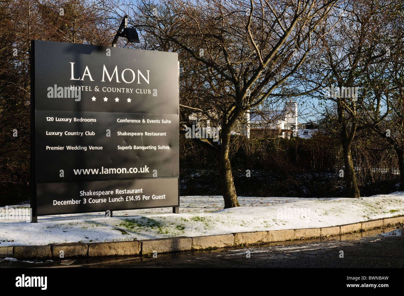 Entrance to La Mon Hotel and Country Club Stock Photo - Alamy