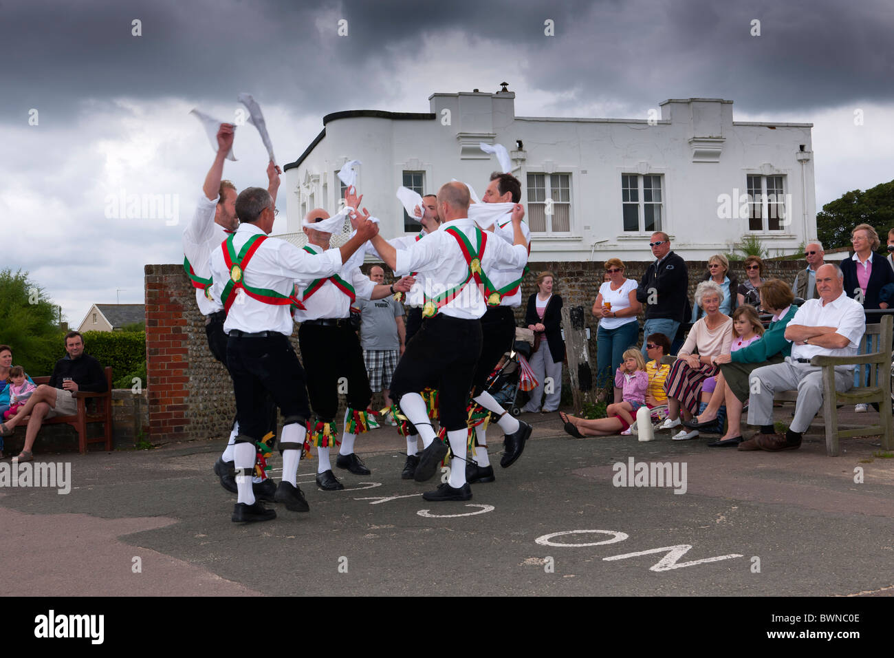 Morris dancing tradition hi-res stock photography and images - Alamy