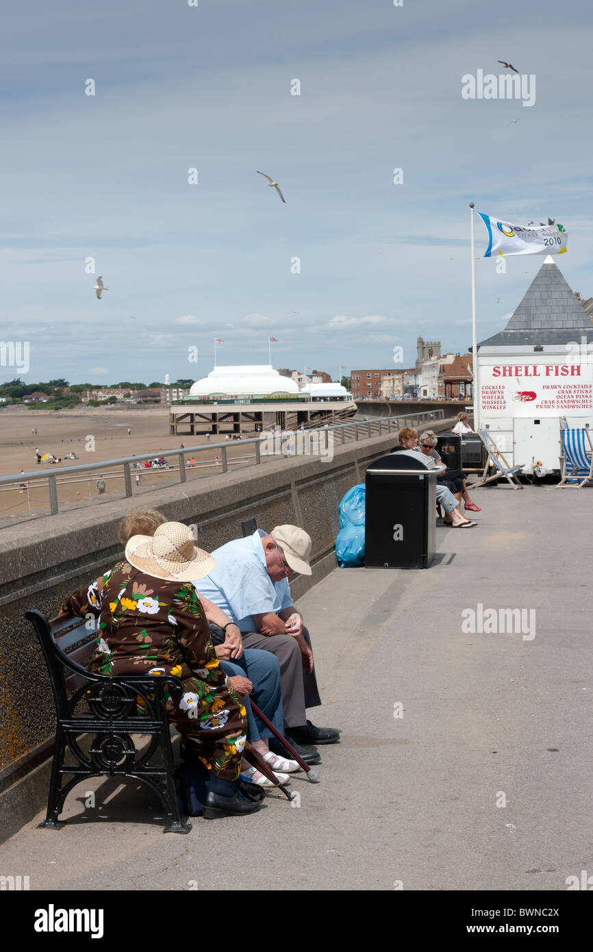 English seafront hi-res stock photography and images - Alamy