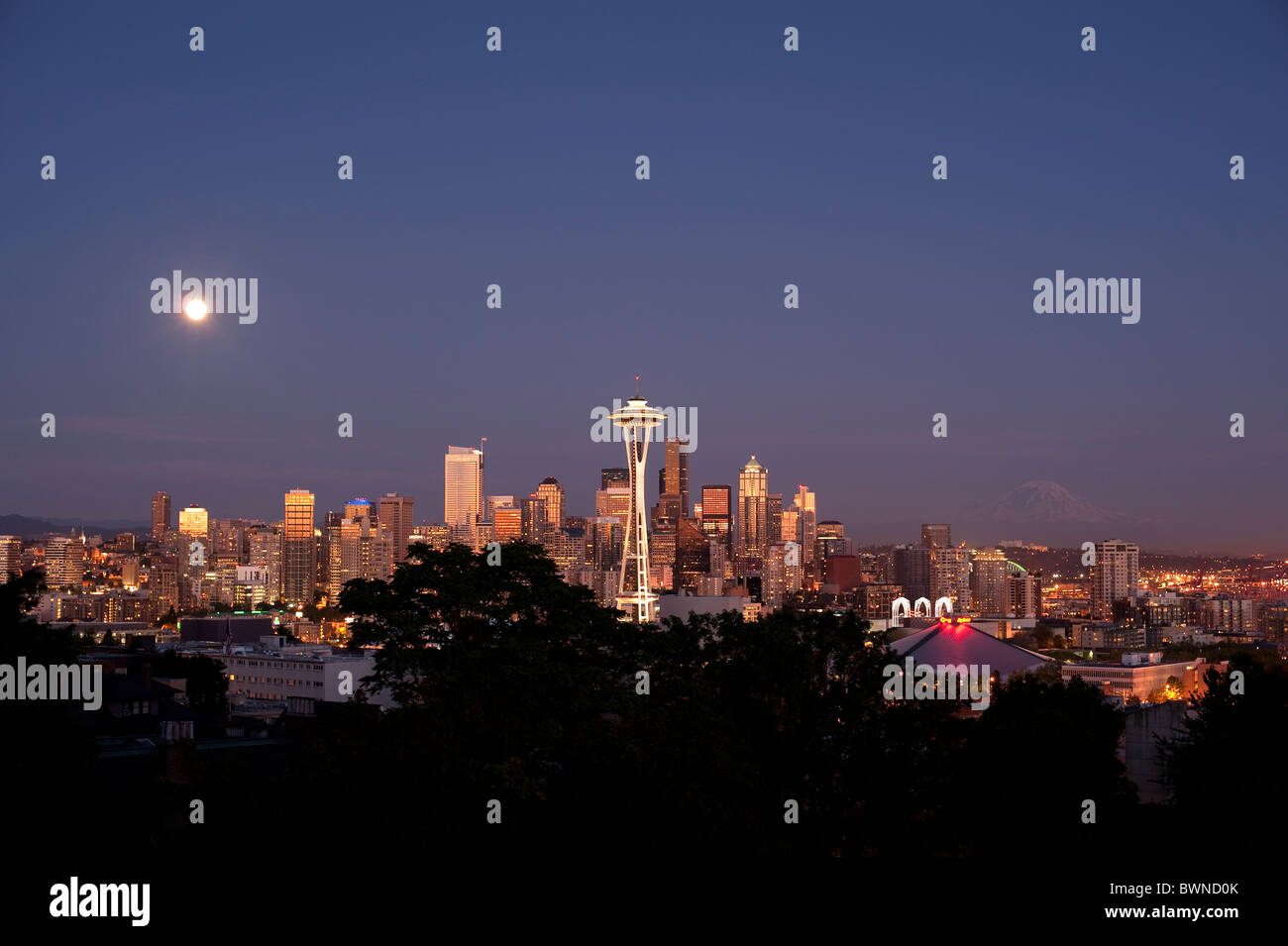 Image of Seattle skyline at sunset with Mount Rainier with moon rising ...