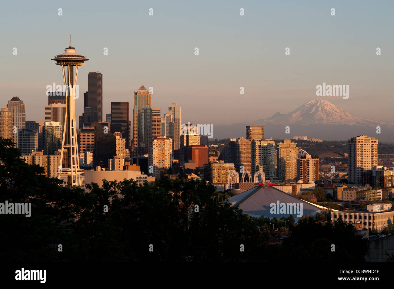 Seattle Mount Rainier Space Needle High Resolution Stock Photography ...