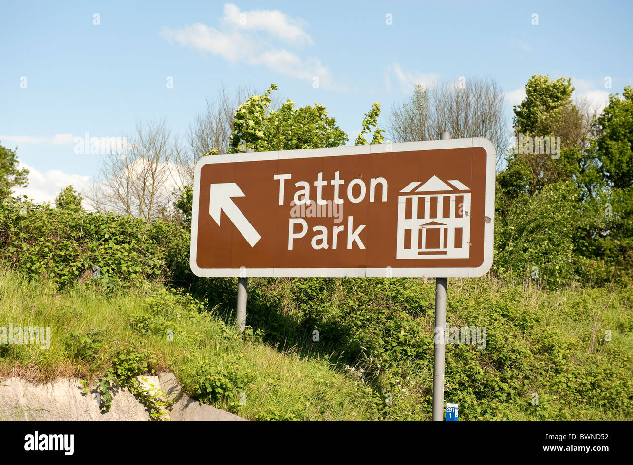 Heritage road sign hi-res stock photography and images - Alamy