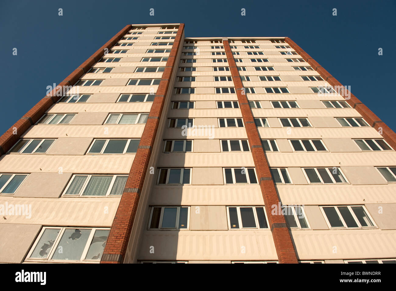 Block of High Rise Flats Stock Photo - Alamy