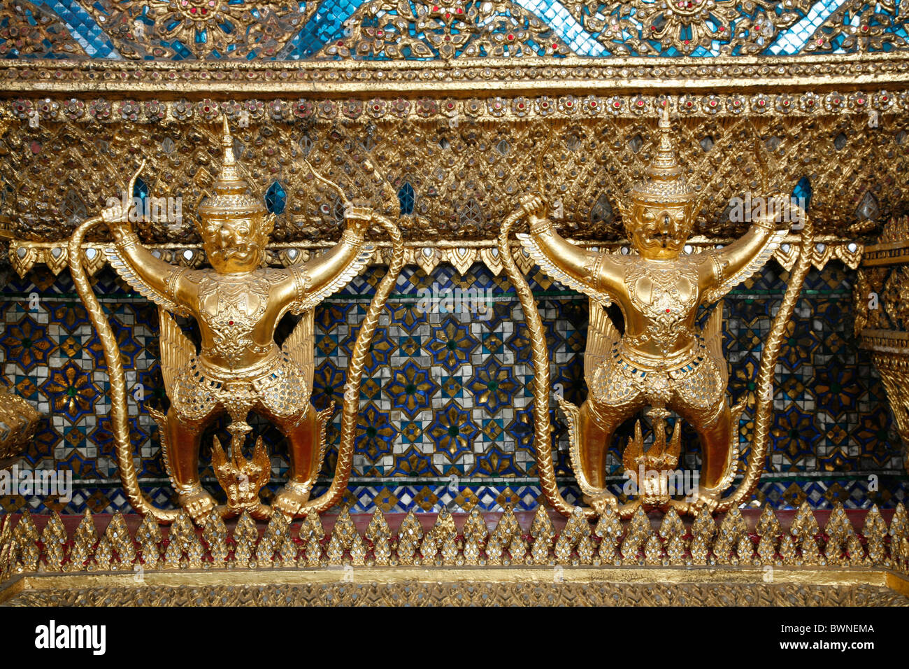 Garuda figures with naga snake hi-res stock photography and images - Alamy