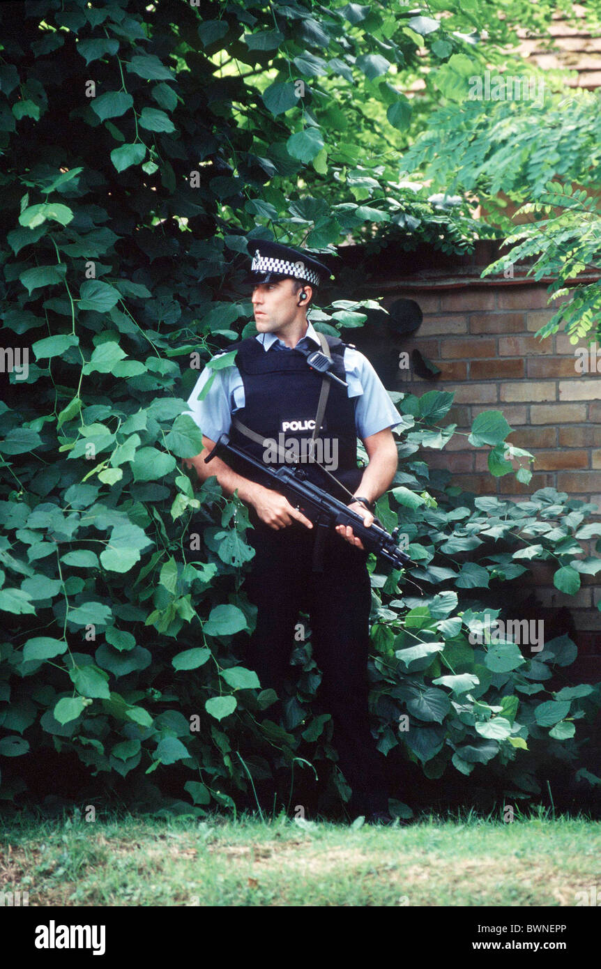 Police 1990s hi-res stock photography and images - Alamy