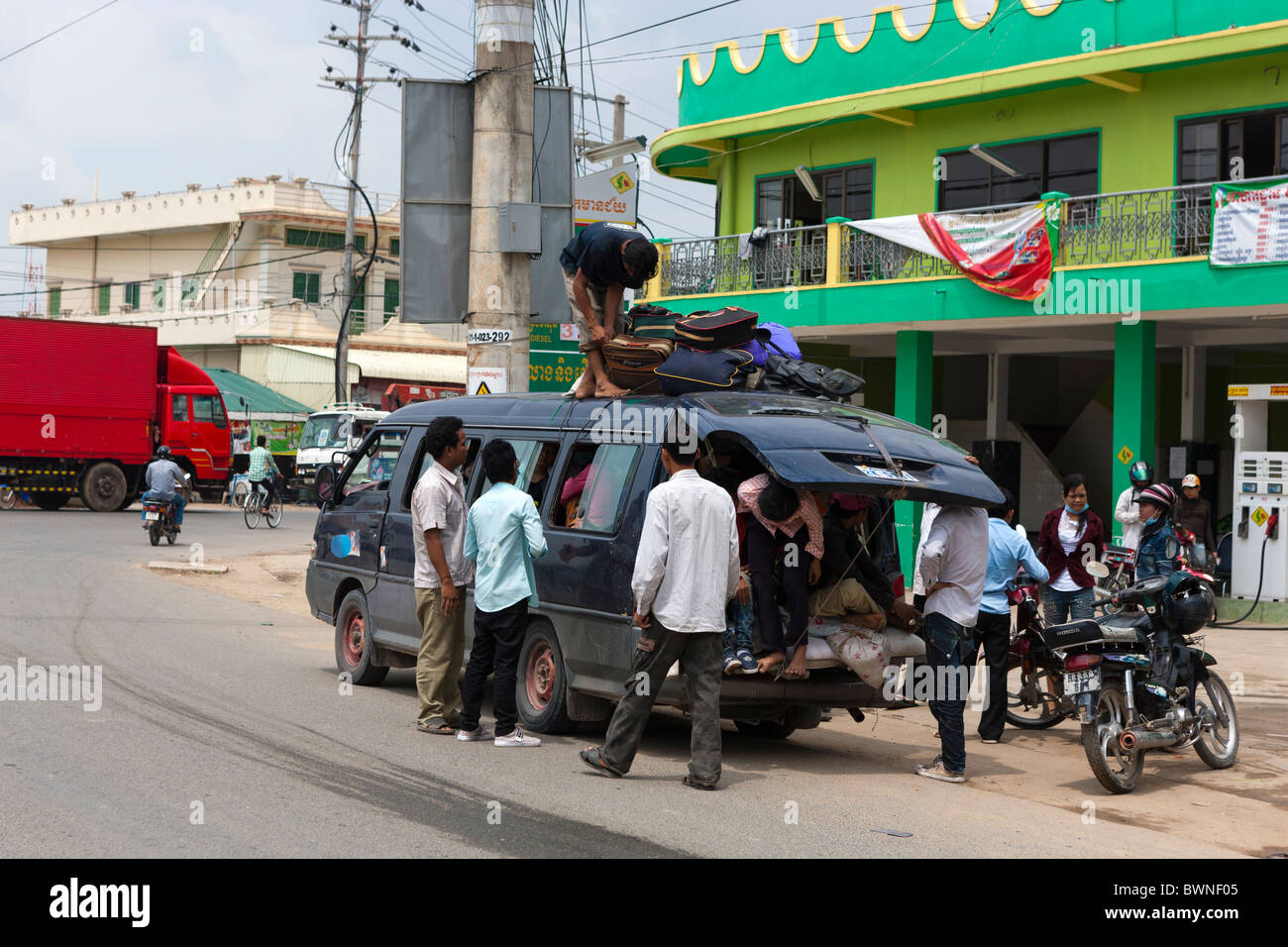 Street scenes. phnom penh, cambodia, indochina, southeast asia, asia hi ...