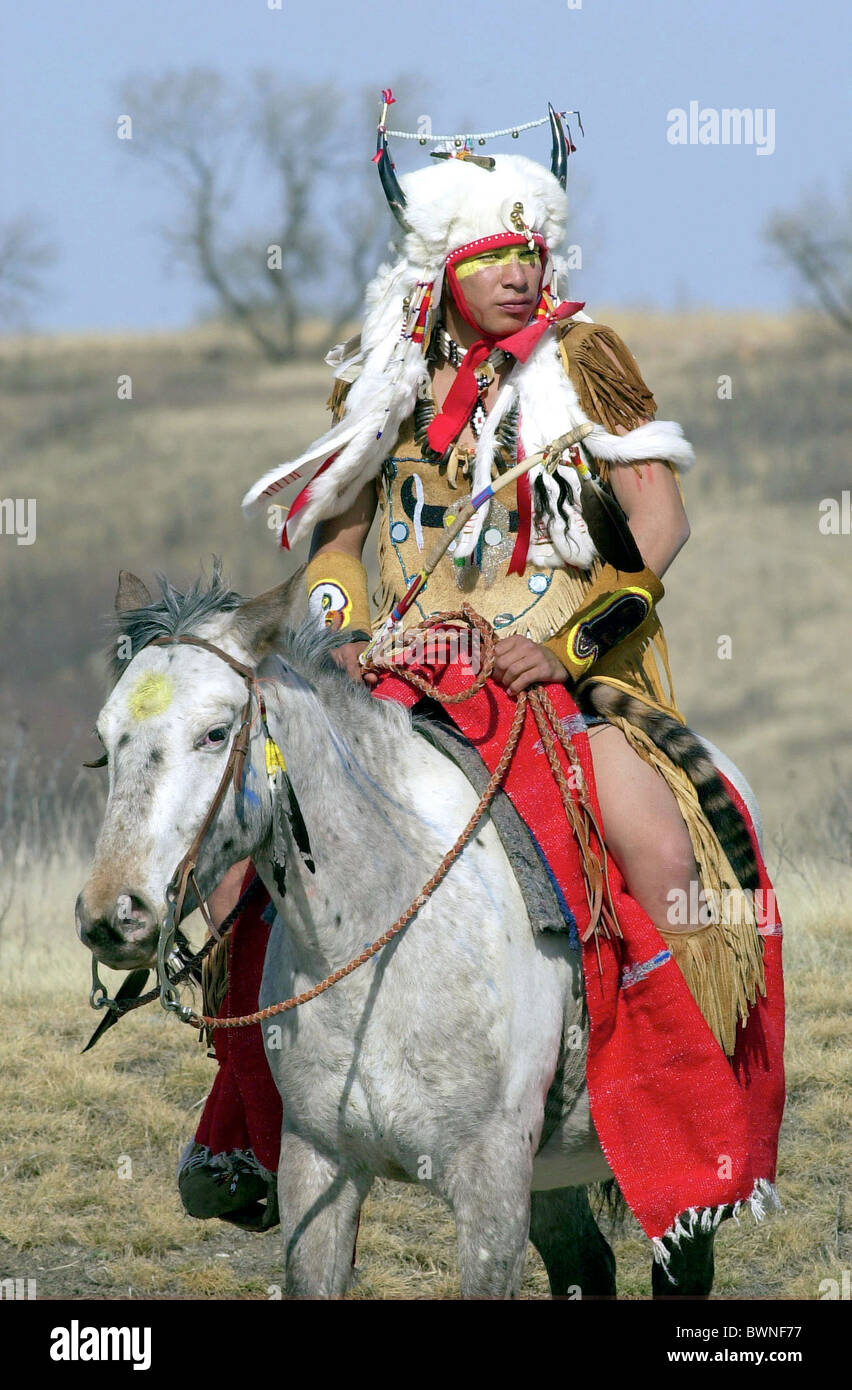 Plains indians horse hi-res stock photography and images - Alamy