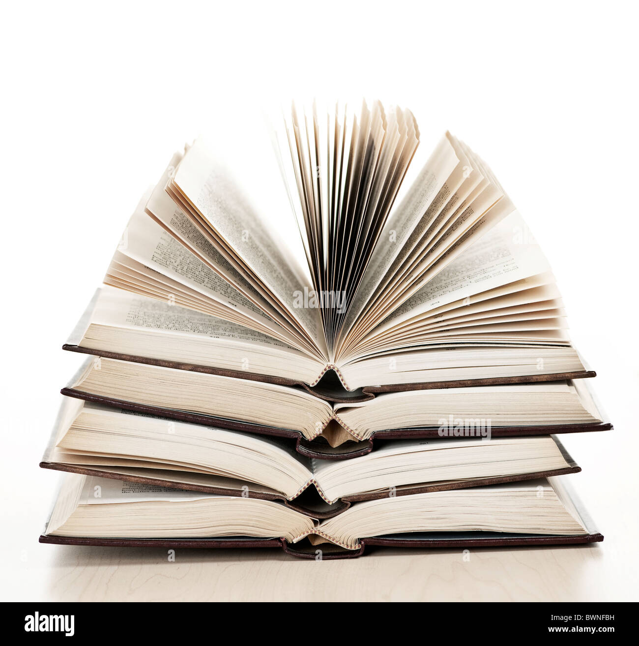 Leather bound books hi-res stock photography and images - Alamy