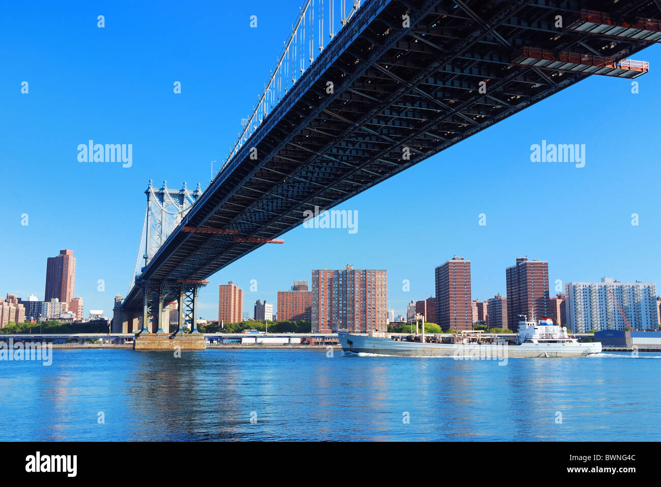The manhattan bridge over the east river hi-res stock photography and ...