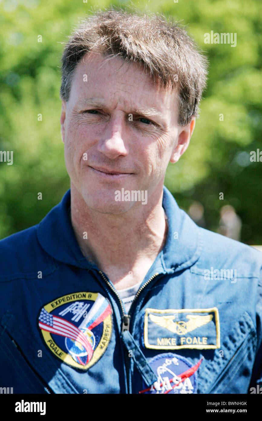 Michael foale hi-res stock photography and images - Alamy