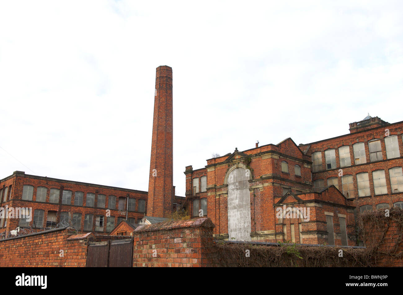 Ruins eckersley cotton england mill wigan hi-res stock photography and ...
