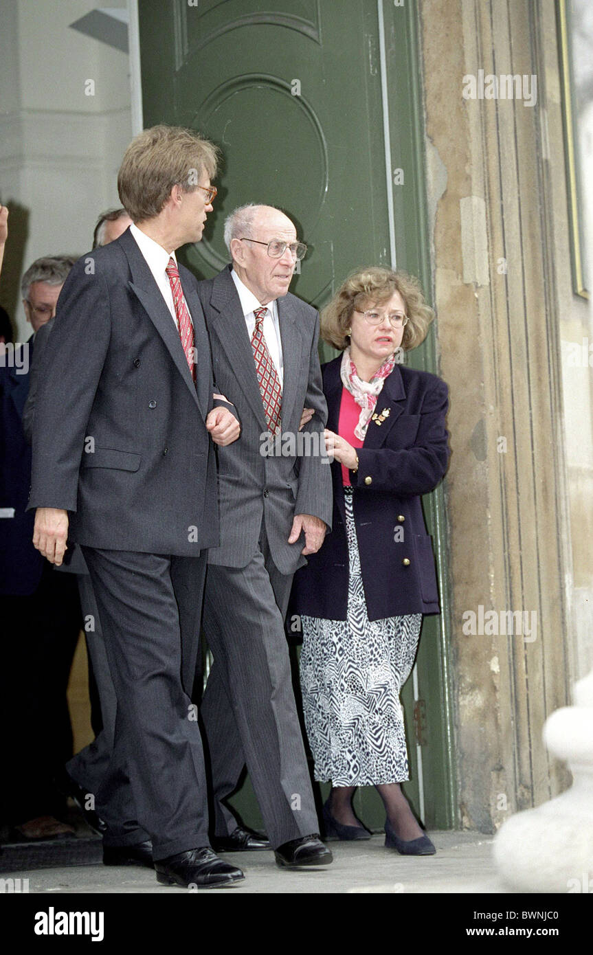 JILL DANDO'S BROTHER, NIGEL, AND FATHER, JACK, ATTENDING HER MEMORIAL ...