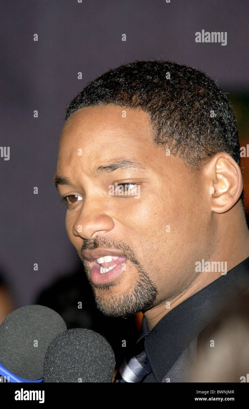 AMERICAN ACTOR WILL SMITH AT CHARITY PREMIERE OF FILM ' ALI ' IN ...