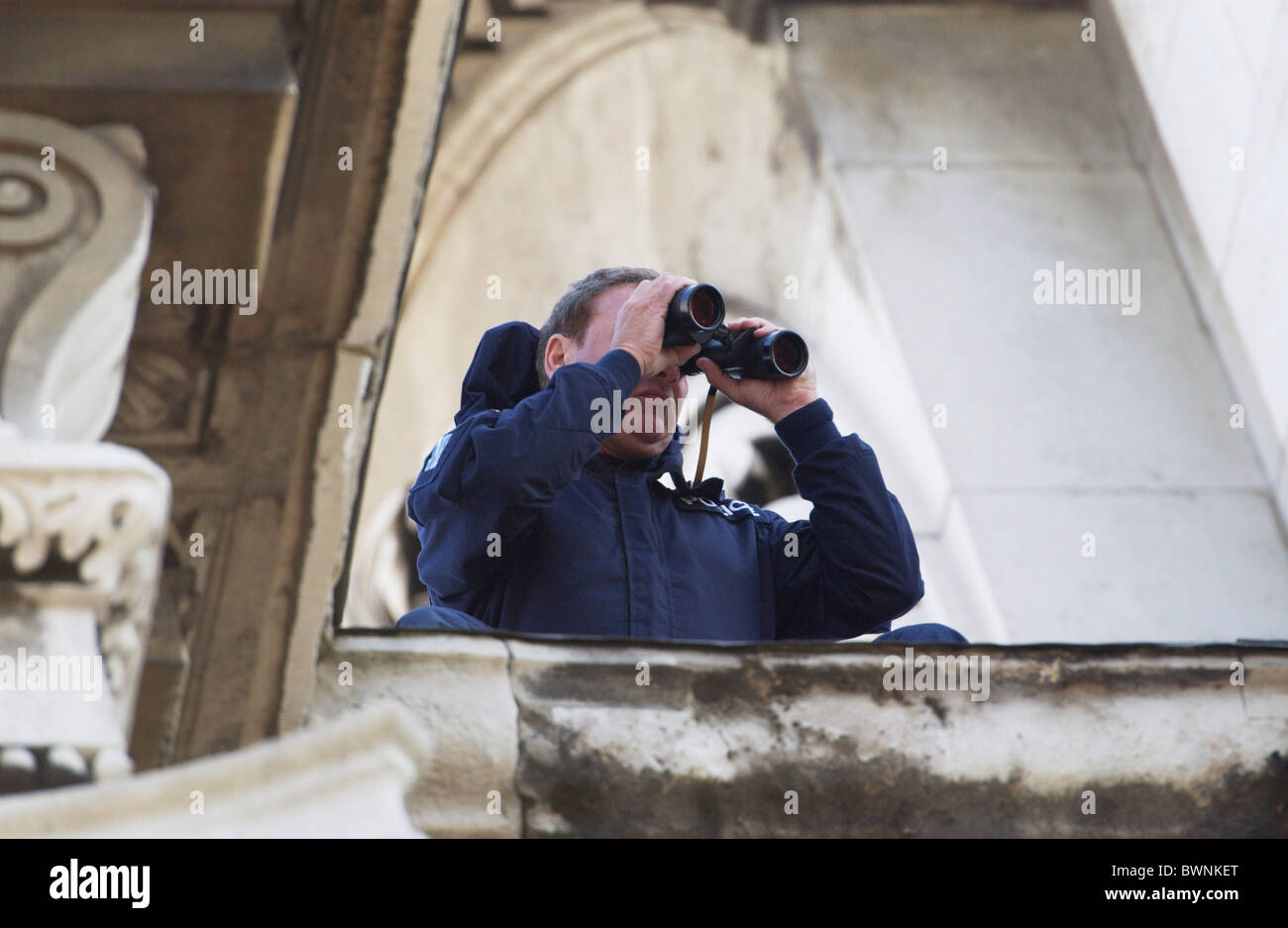 Armed security at St Paul s Cathedral London Stock Photo - Alamy