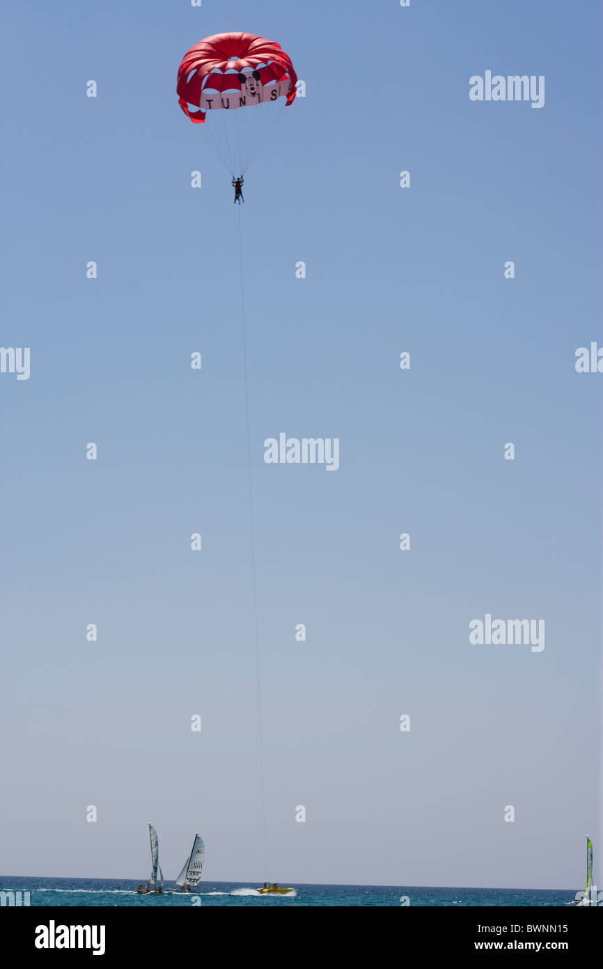 Tourists holidays summer fun Parasailing parascending Stock Photo - Alamy