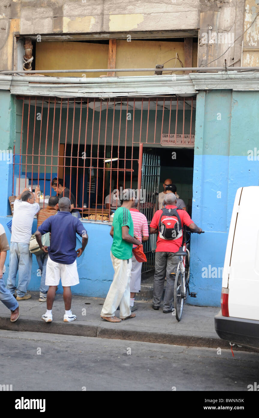 Small Stores in Cuba Stock Photo - Alamy