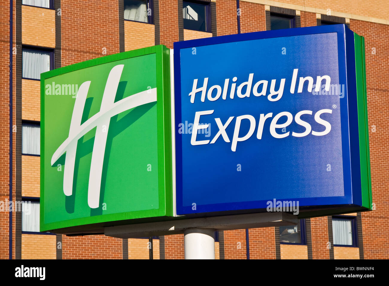 Holiday inn express sign hi-res stock photography and images - Alamy