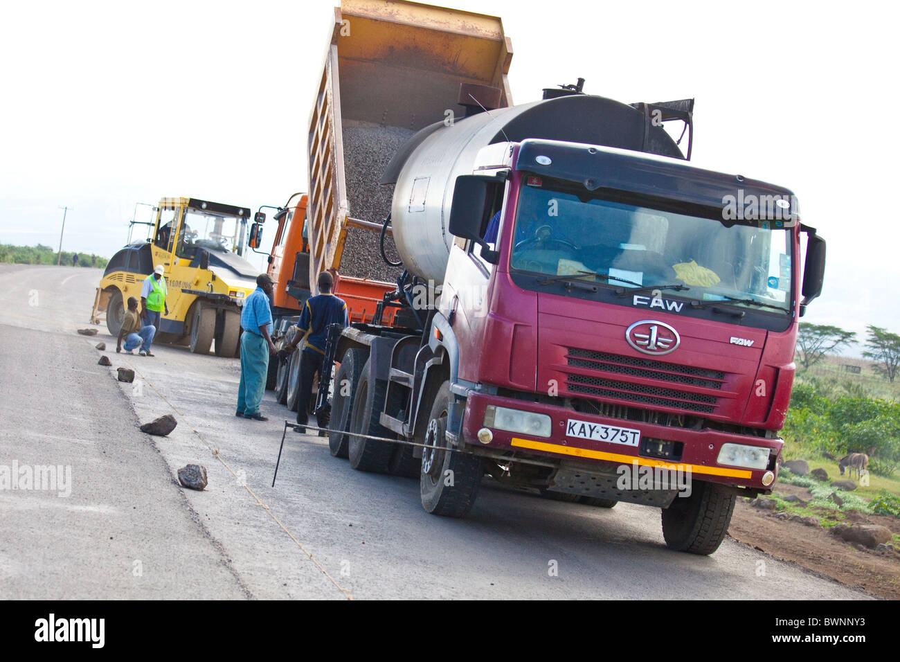 Highway roadwork in rural Kenya Stock Photo - Alamy