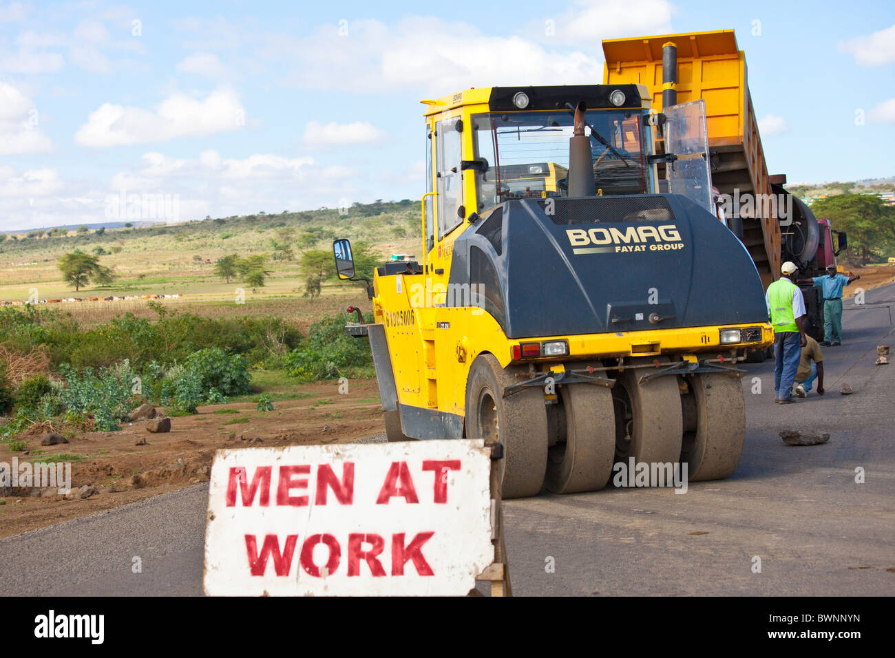 Road construction kenya hi-res stock photography and images - Alamy