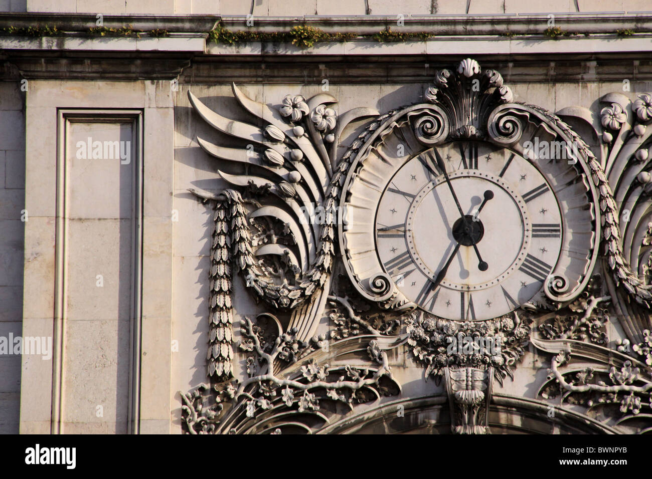 The Clock on the Arch of Augusta in Lisbon Stock Photo - Alamy