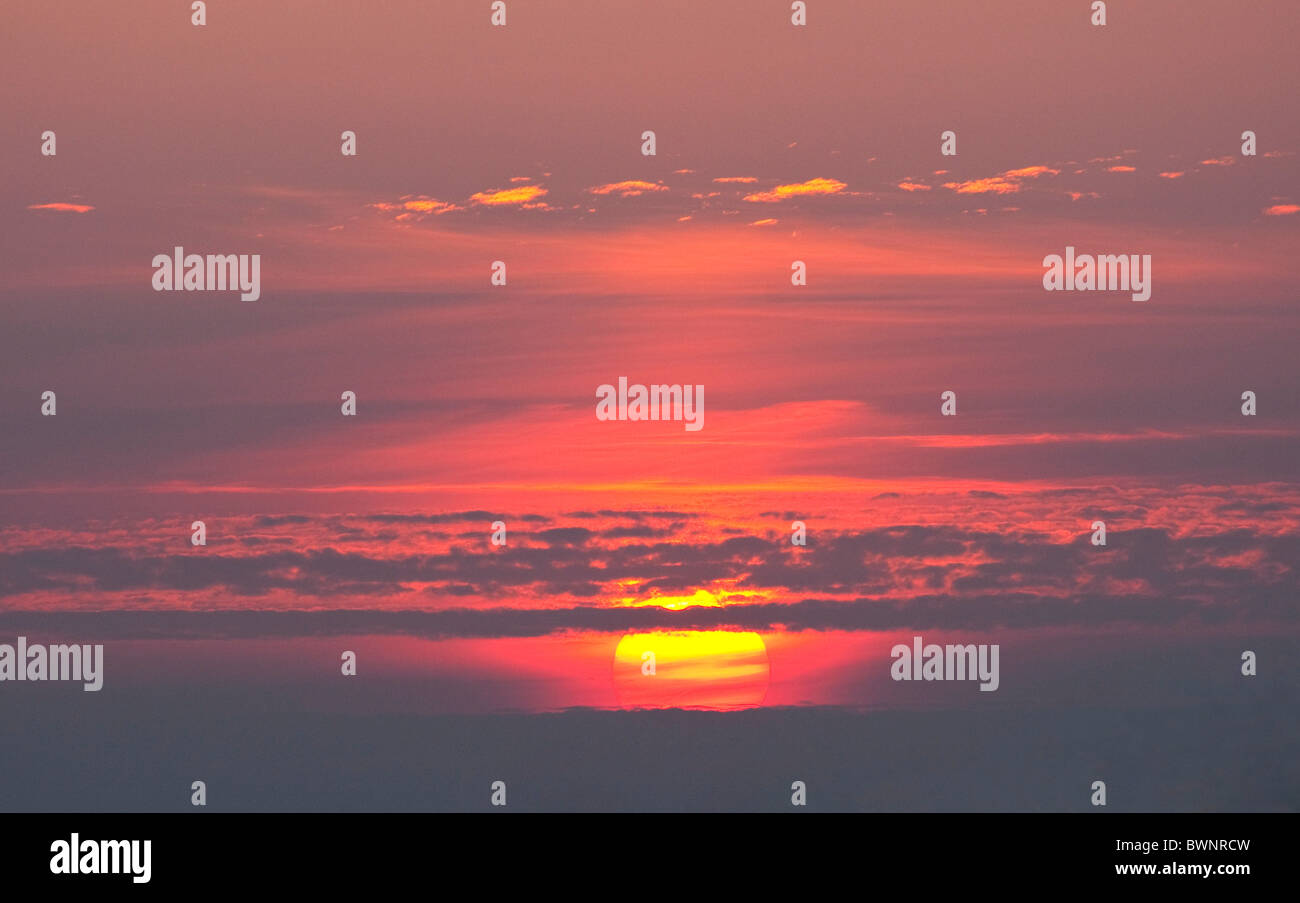 Rising and setting of the sun hi-res stock photography and images - Alamy