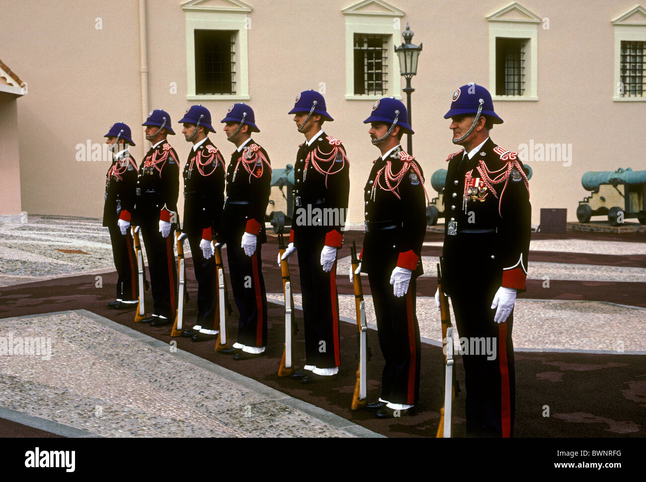 Changing of the Guard, palace guard, palace guards, ceremonial dress ...