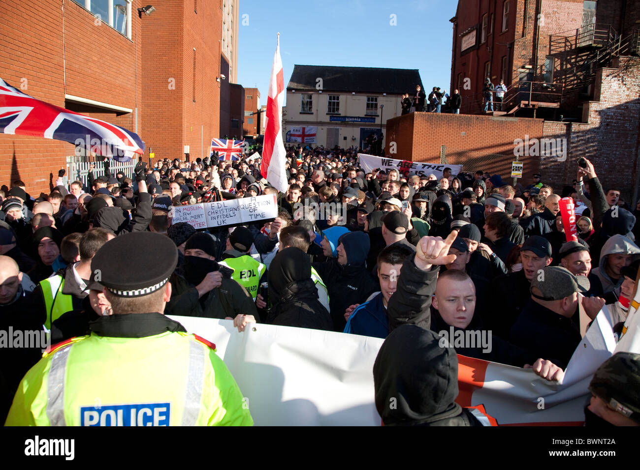 english defence league edl protesters at the start of an anti islamic ...