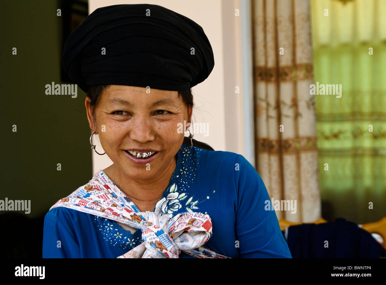 Dai minority hi-res stock photography and images - Alamy
