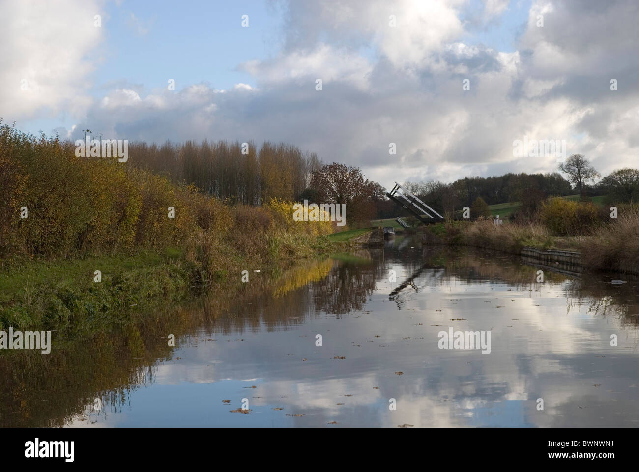 English canals hi-res stock photography and images - Alamy
