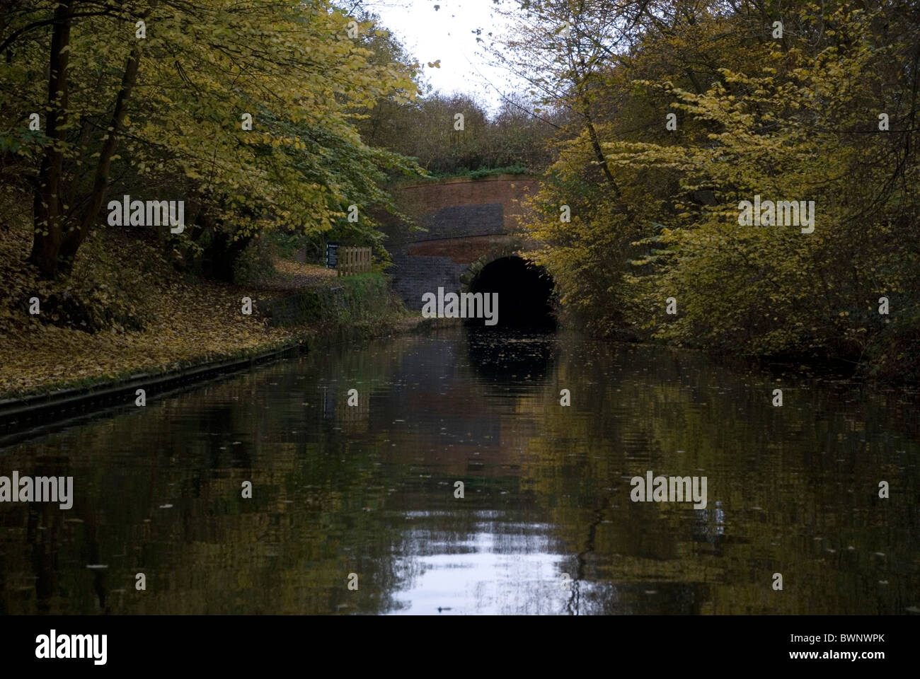 Entry to canal tunnel hi-res stock photography and images - Alamy