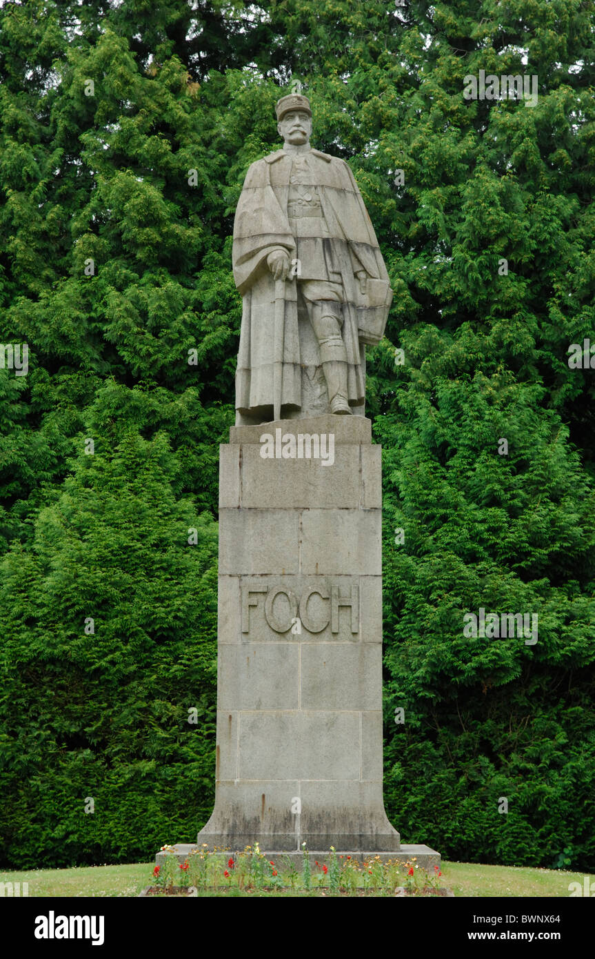 Foch statue compiegne hi-res stock photography and images - Alamy