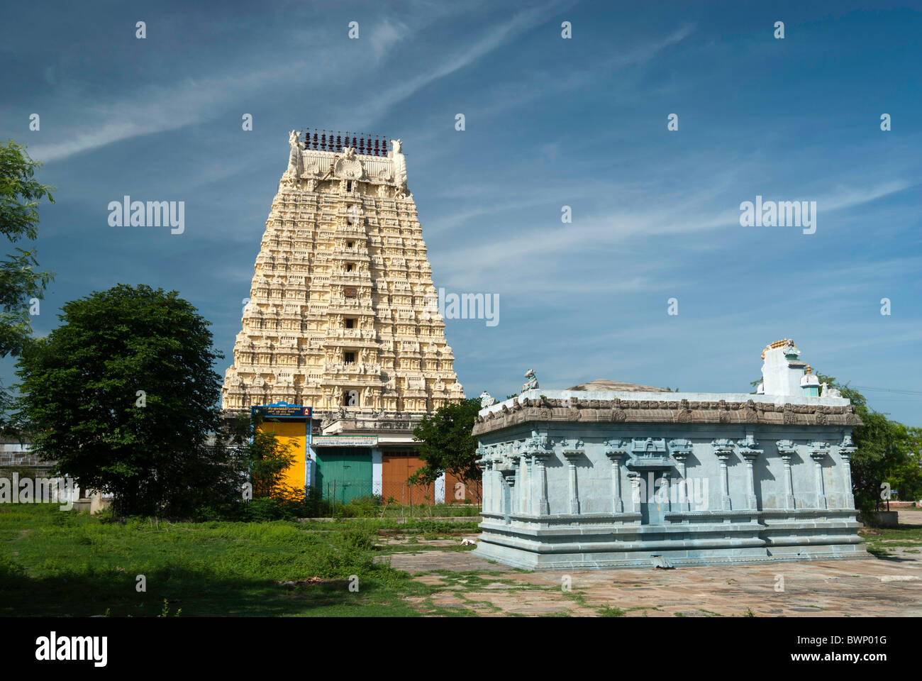 The Sri Ekambaranathar Temples ;represents the Prithvi (Earth) Linga ...