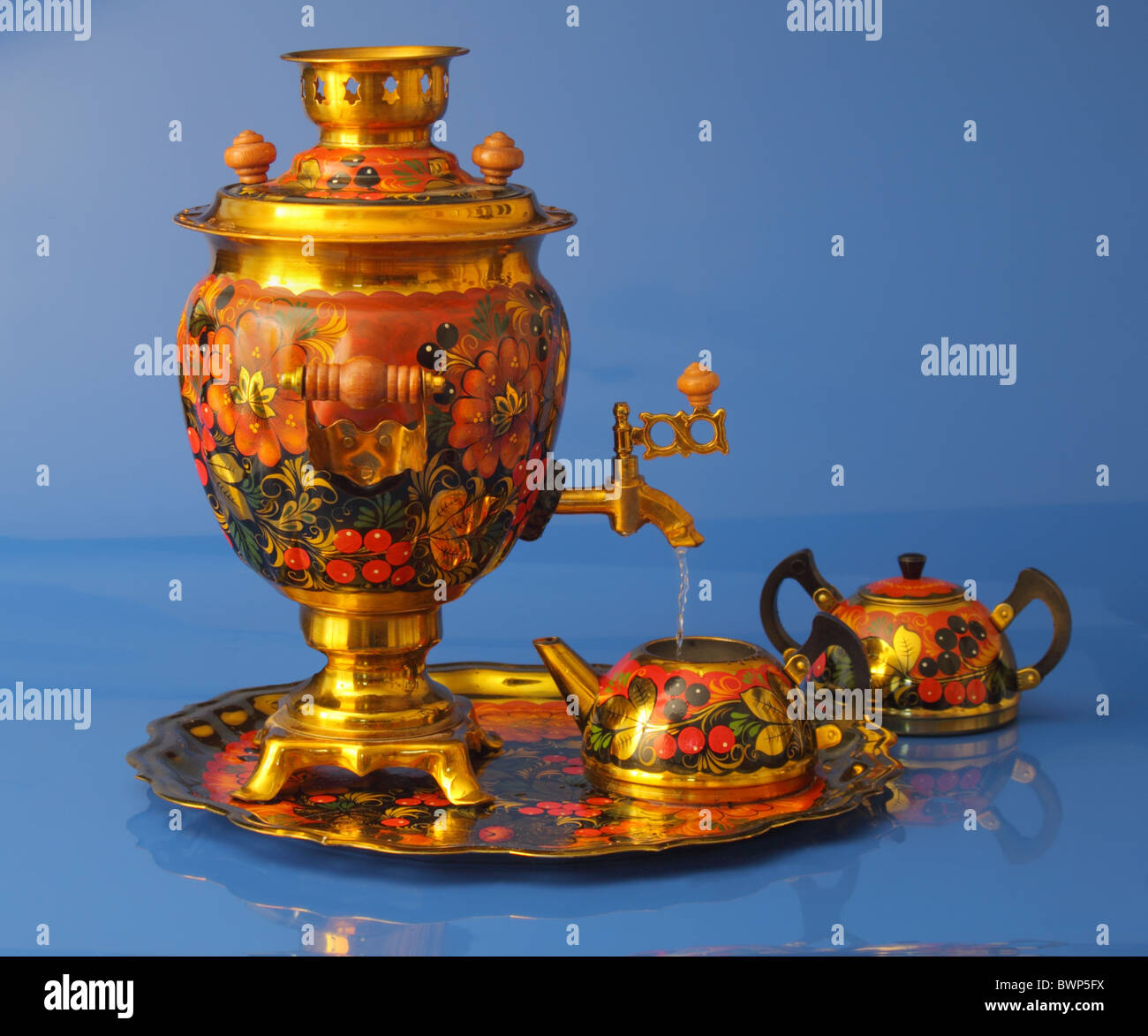 Russian samovar hi-res stock photography and images - Alamy