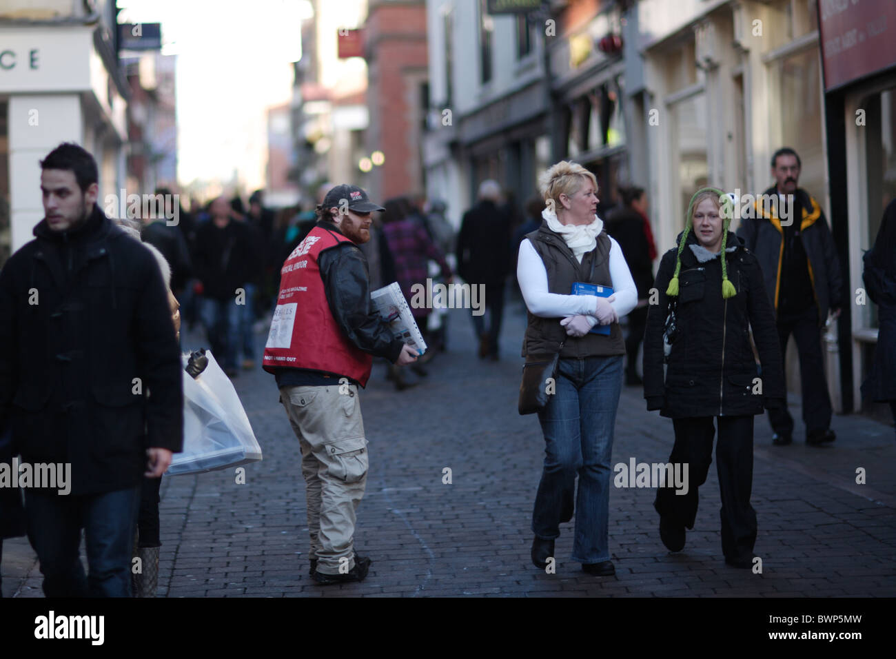 Homeless at Christmas Big Issue Stock Photo - Alamy