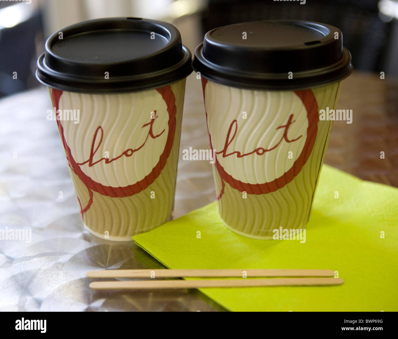 Paper cups hot drinks hi-res stock photography and images - Alamy