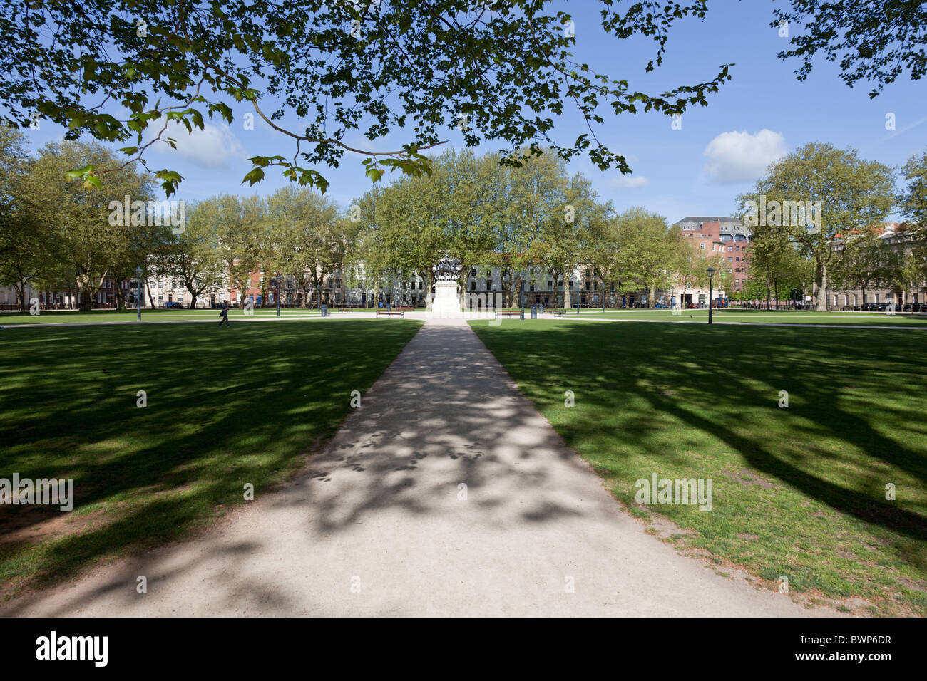 Queen square hi-res stock photography and images - Alamy