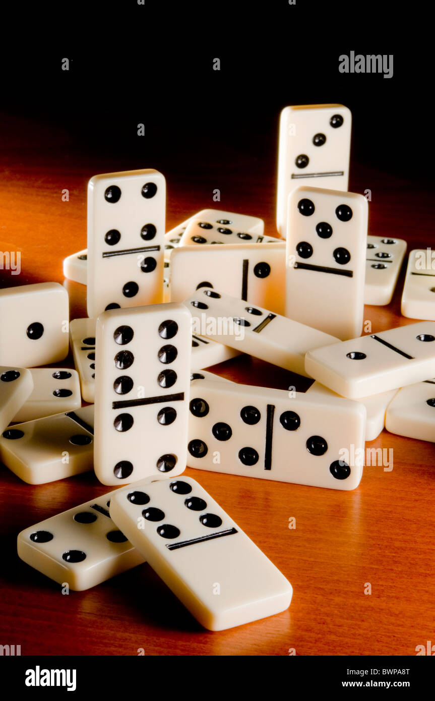 Scattered pieces dominoes game hi-res stock photography and images - Alamy