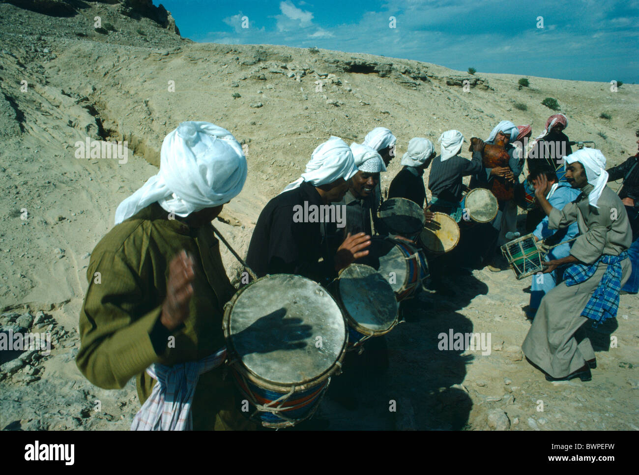 Bahraini men hi-res stock photography and images - Alamy