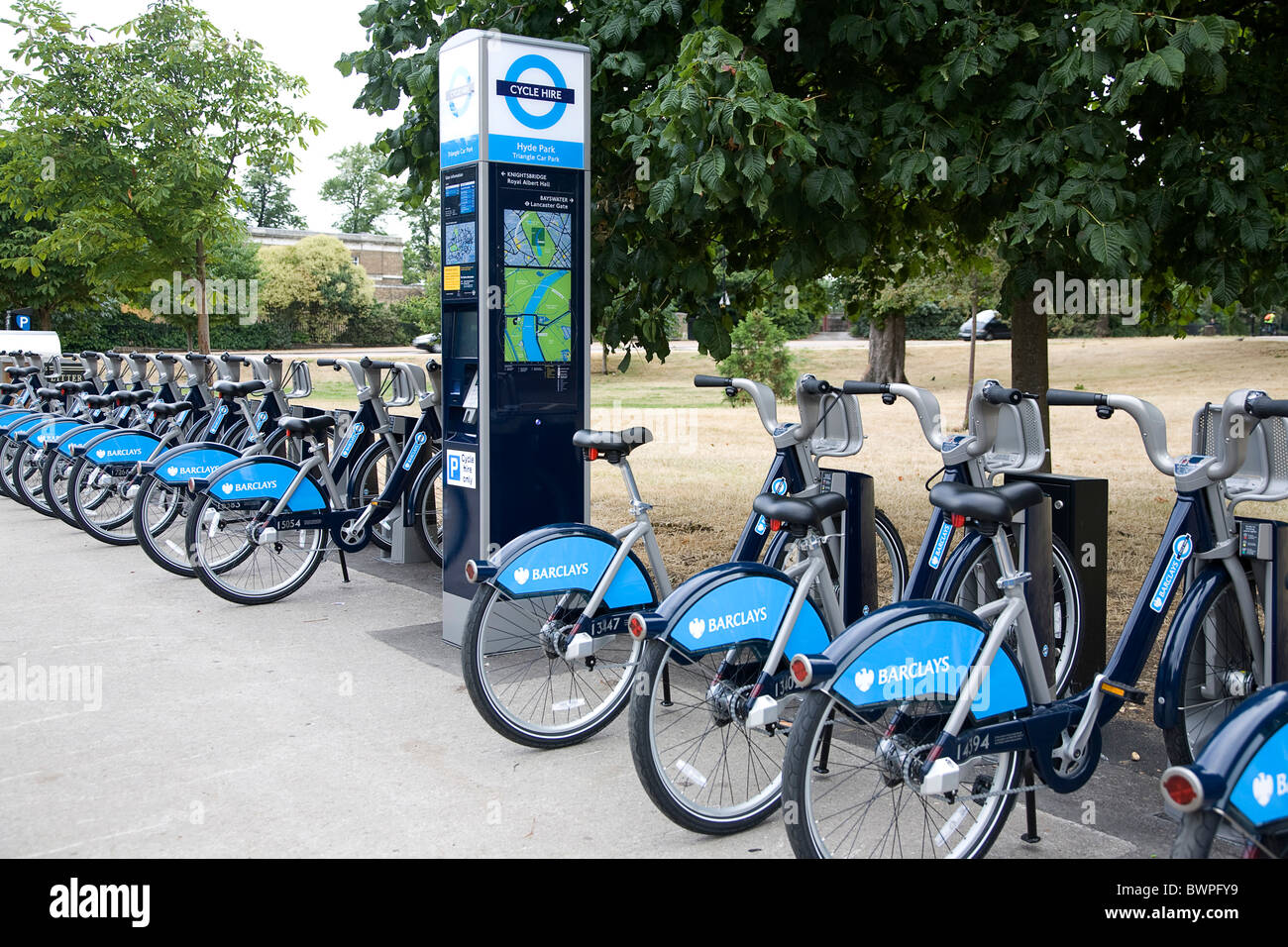 Barclays bicycle london park hi-res stock photography and images - Alamy