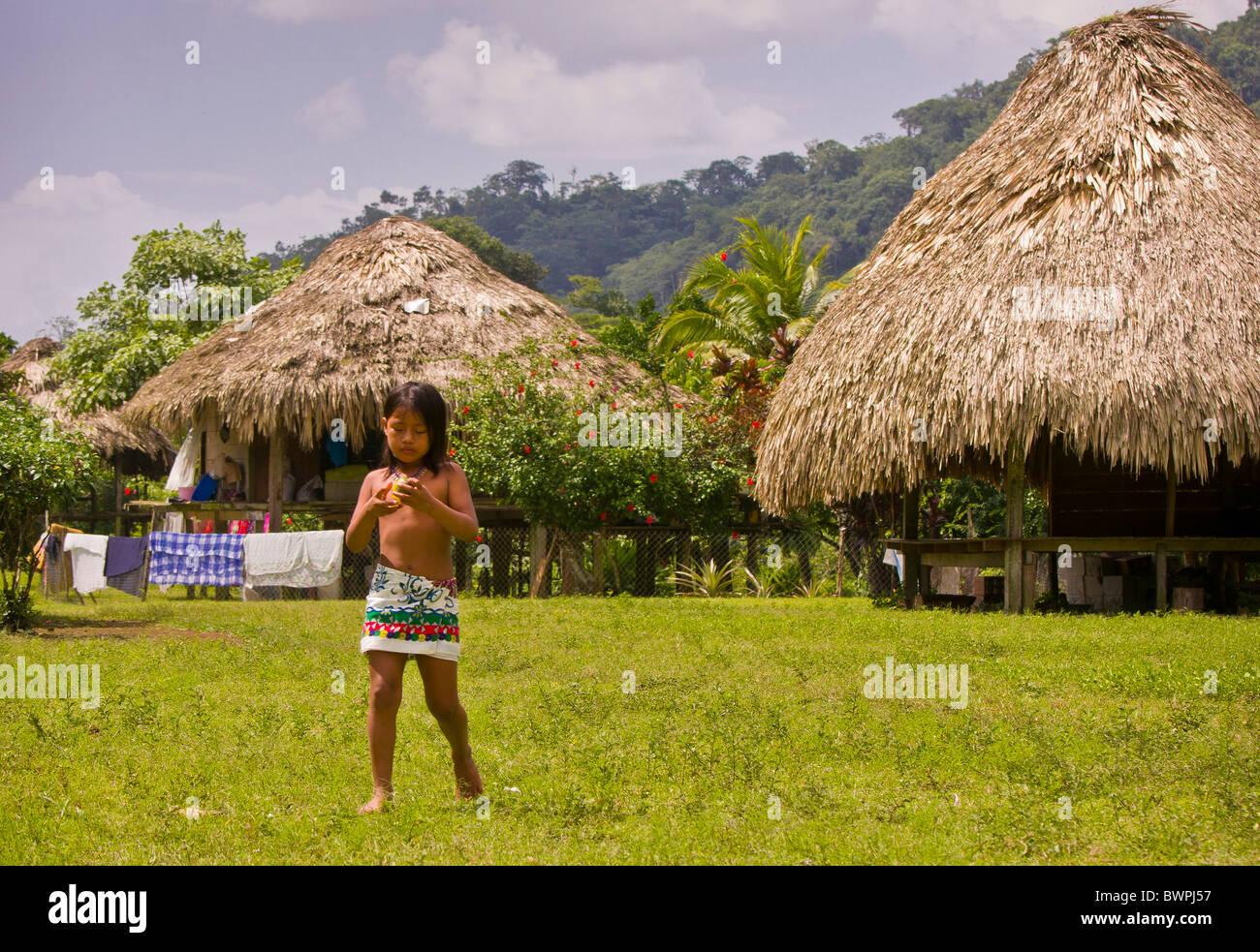 Indigenous embera girl hi-res stock photography and images - Alamy