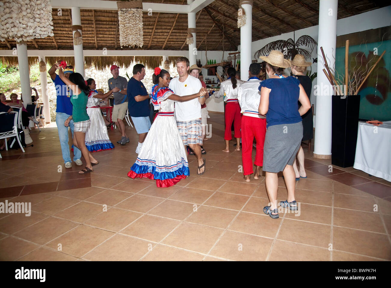 Traditional Folklore Dance in Samana D.R."Falclorico lo Sifode ...