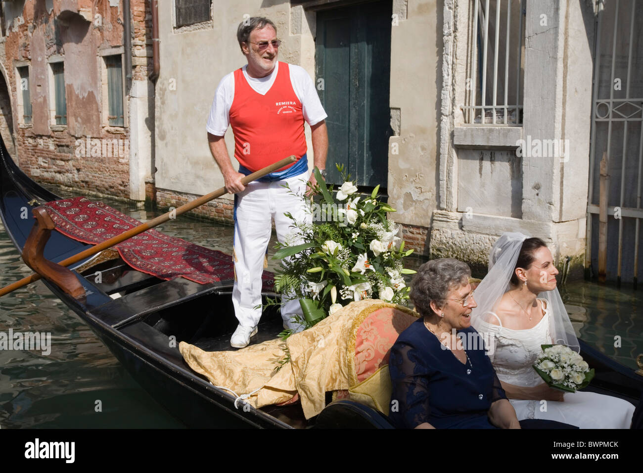 Happy venice gondolier hi-res stock photography and images - Alamy